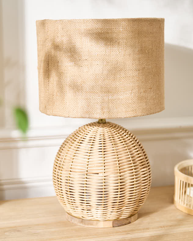 Rustic Frayed Defective Table Lamp – Dibor